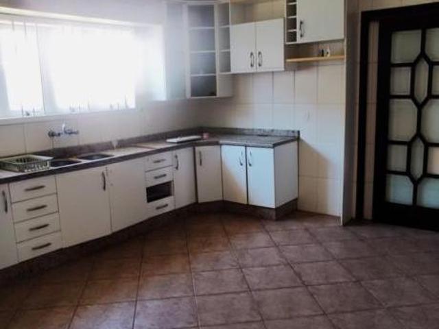 Casa 3 Dormitórios Bairro Centro