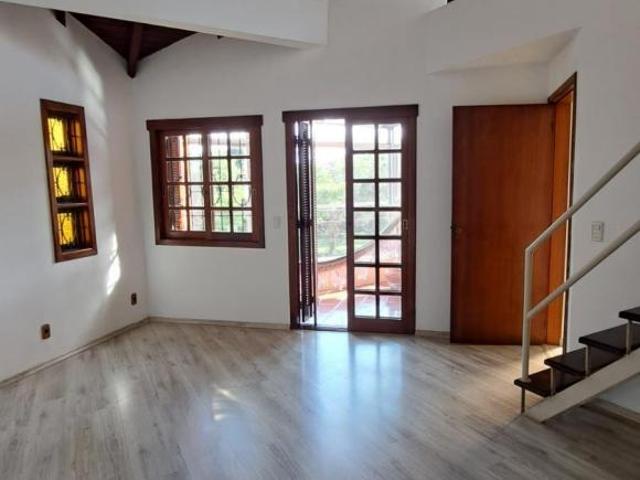 Casa 3 dormitórios Bairro Guarujá
