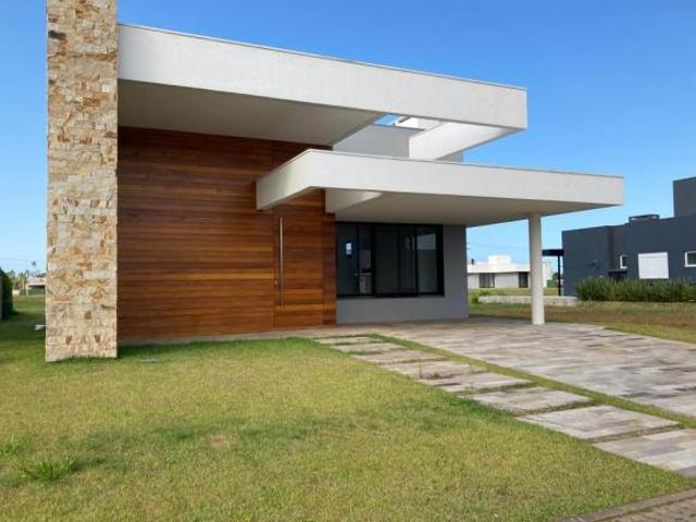 Casa 3 Dormitórios Bairro Reserva das Aguas