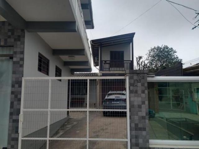 Casa 3 Dormitórios Bairro Stan