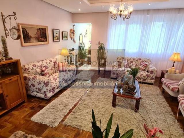 Casa 3 dormitórios Bairro Vila Ipiranga