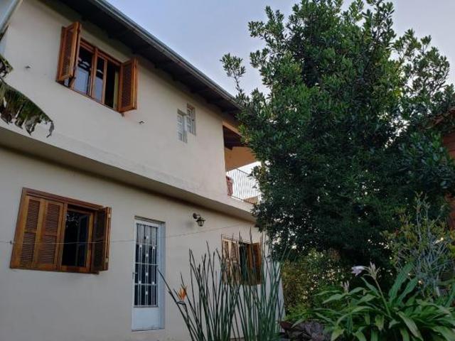 Casa 3 dormitórios Bairro Vila Nova