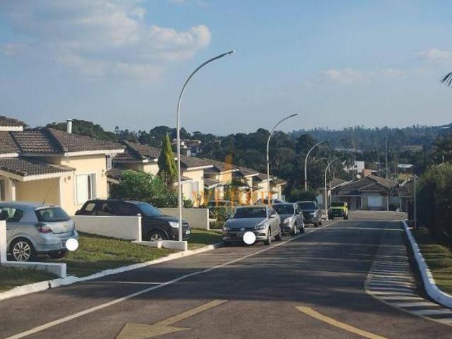 Casa 3 dormitórios e 5 vagas de garagem