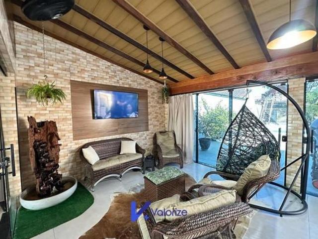 Casa 3 dormitórios e espaço de terreno