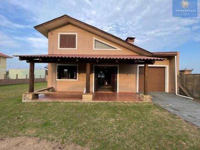 Casa 3 dormitórios em 2 terrenos em Capão da Canoa