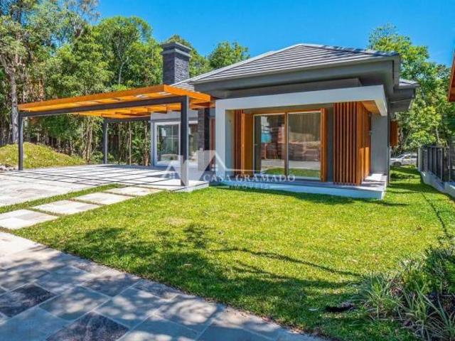 CASA 3 DORMITÓRIOS EM GRAMADO