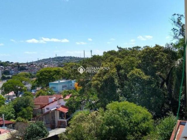 Casa 3 Dormitórios no Bairro Medianeira | Suíte | Terraço com Vista | Área de Lazer