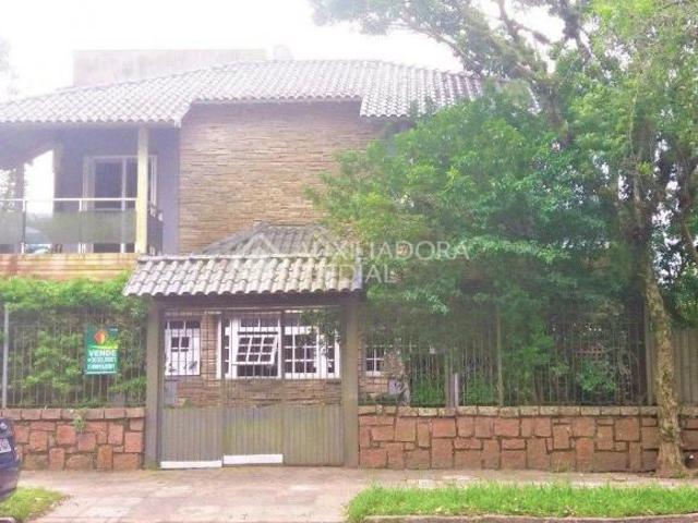 Casa 3 dormitórios no bairro Belém Novo
