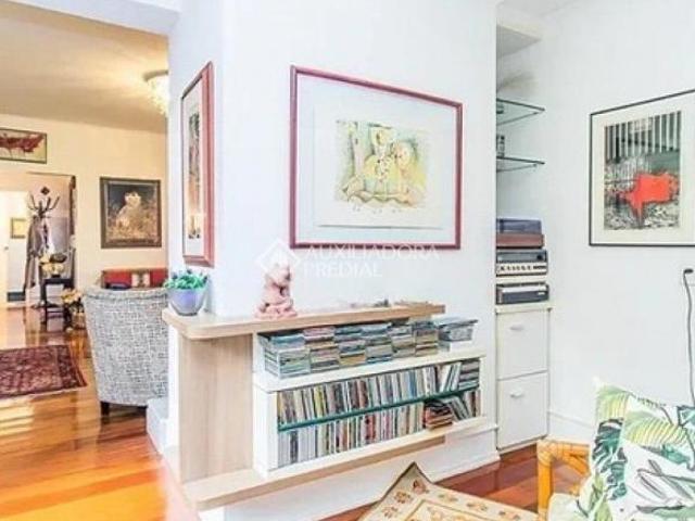 Casa 3 dormitórios no bairro Higienópolis, Porto Alegre