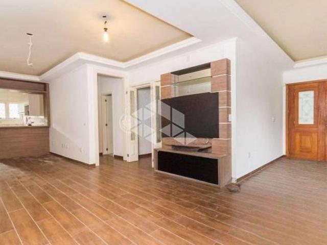 Casa 3 dormitórios no bairro Hípica em Porto Alegre