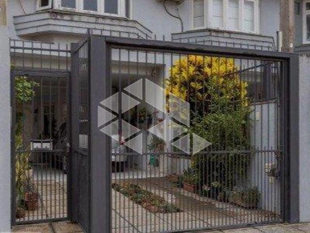 Casa 3 dormitórios no bairro Jardim Itu em Porto Alegre