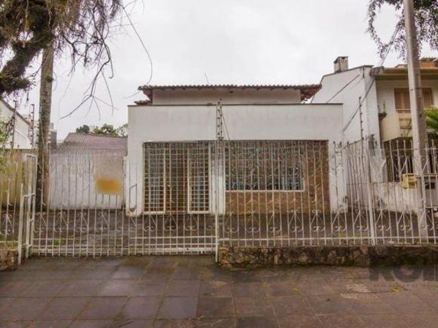 Casa 3 dormitórios no bairro Passo da Areia