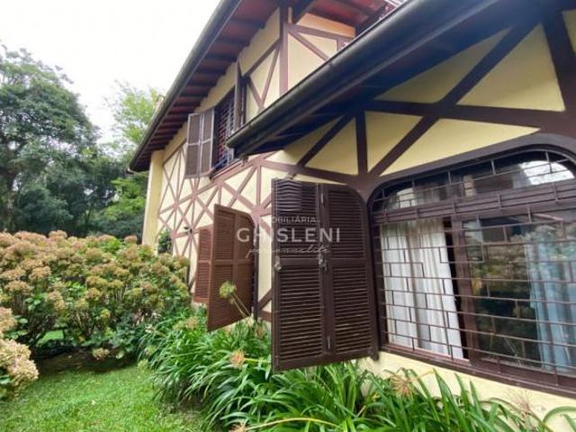CASA 3 DORMITÓRIOS NO IPÊ AMARELO