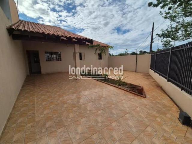 🏠  Casa 3 Dormitórios na Zona Leste com Quintal Amplo e 2 Vagas!
