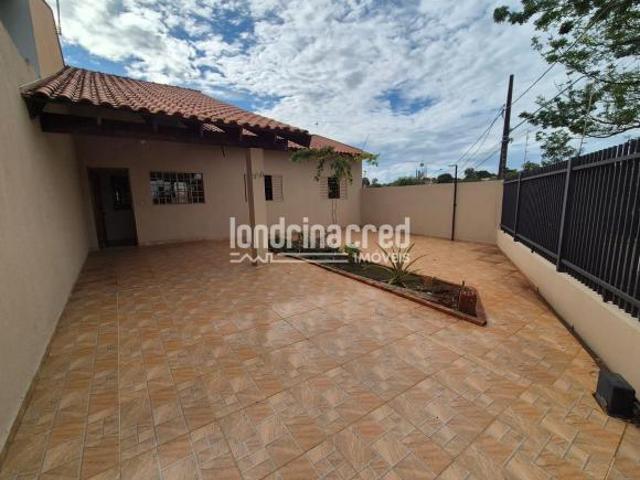 Casa 3 Dormitórios na Zona Leste com Quintal Amplo e 2 Vagas!
