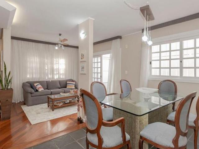Casa 3 Dormitórios, Salão de Festas, Academia, Piscina, à Venda no Jardim Itu Sabará Porto Alegre.