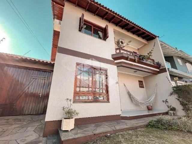 Casa, 3 dormitórios semi mobiliada no Moinhos de Vento próximo ao Park Shopping