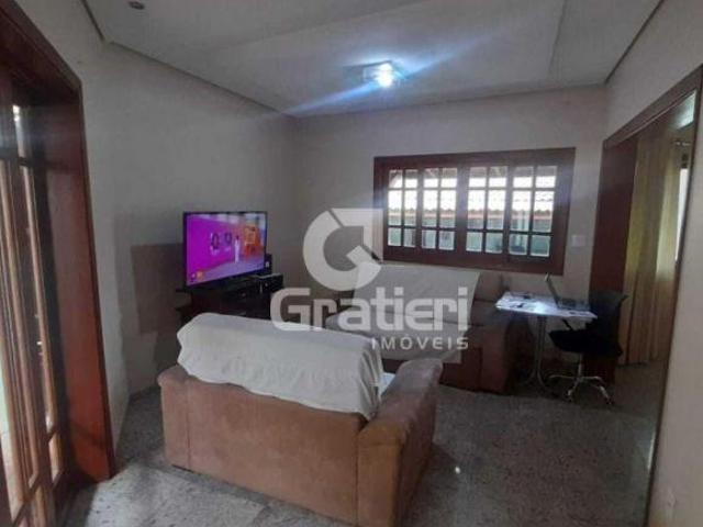 CASA 3 DORMITORIOS SENDO 1 SUITE C/ CLOSET