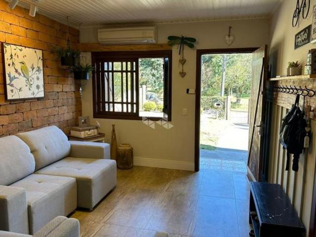 Casa 3 dormitórios, sendo 1 suíte em Canela