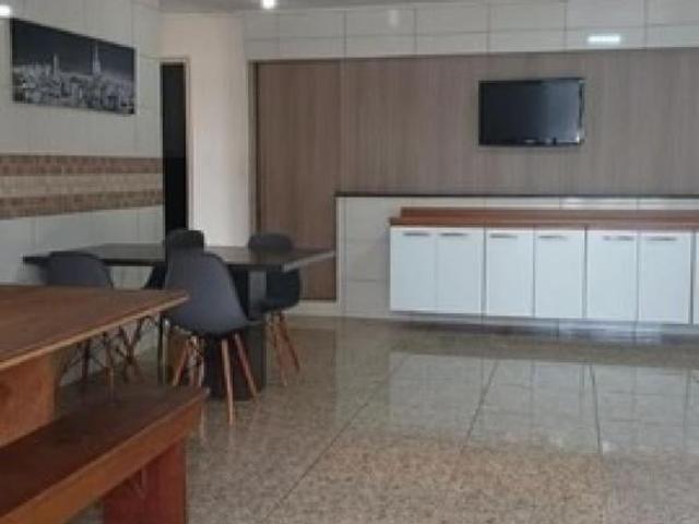 Casa 3 dormitórios, sendo 1 suíte, sala ampla, área de serviços, 2 vagas de garagens fechadas, super
