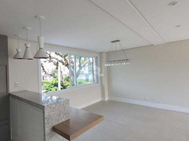 casa 3 dormitórios, suite, 3 vagas cobertas no Bairro Tristeza