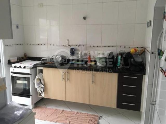 Casa 3 dormitórios, suíte, 2 vagas de garagem à venda no bairro Vila Gumercindo