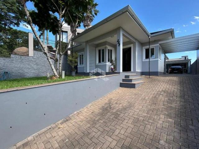 Casa 3 dormitorios, suite master, piscina, localização nobre