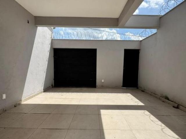 Casa 3 dormitórios para Venda em Betim, Tiradentes, 3 dormitórios, 1 suíte, 3 banheiros, 2 vagas
