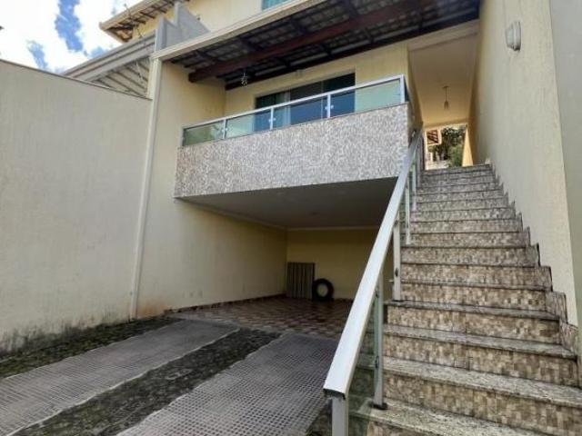 Casa 3 dormitórios para Venda em Betim, Jardim Casa Branca, 3 dormitórios, 1 suíte, 2 banheiros, 4 v