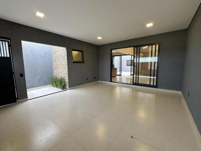 Casa 3 dormitórios para Venda em Bragança Paulista, Villa Verde Bragança, 3 dormitórios, 2 suítes, 3