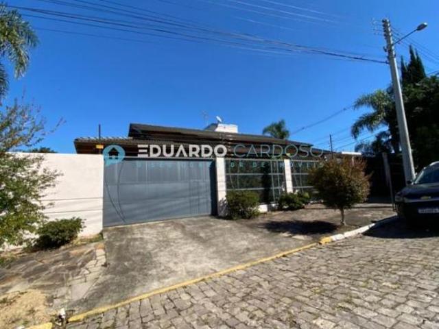 Casa 3 dormitórios para Venda em Farroupilha, Santa Catarina, 3 dormitórios, 1 suíte, 3 banheiros, 4
