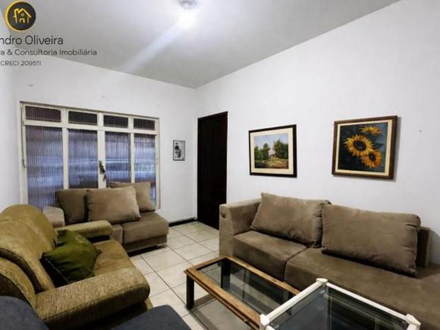 Casa 3 dormitórios para Venda em Jacareí, Jardim Santa Maria, 3 dormitórios, 2 banheiros, 2 vagas
