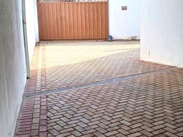 Casa 3 dormitórios para Venda em Jundiaí, Jardim Itália, 3 dormitórios, 2 banheiros, 10 vagas