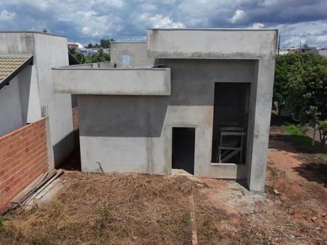 Casa 3 dormitórios para Venda em Lucas do Rio Verde, Bairro Bandeirantes, 3 dormitórios, 1 suíte, 2