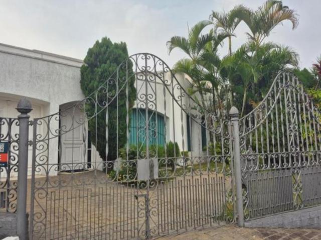 Casa 3 dormitórios para Venda em São Caetano do Sul, Nova Gerty, 3 dormitórios, 2 banheiros, 4 vagas