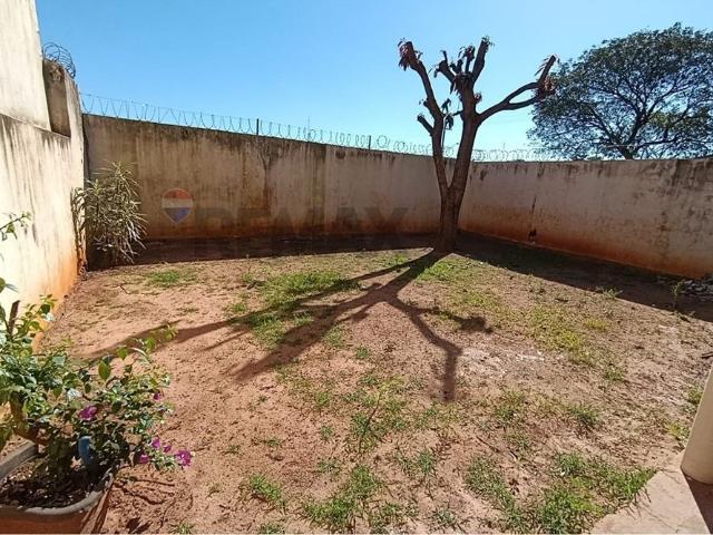 Casa 3 Dormitórios para Alugar em Jardim Santa Clara