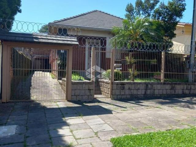 Casa 3 dormitórios, peças amplas, espaço gourmet, 186 m² privativos, 2 vagas, para venda parte alta