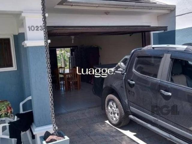 Casa 3 dormitórios + piscina + 4Vagas garagem + 2 quadras mar