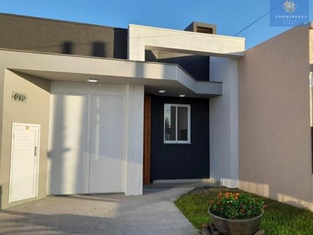 Casa 3 dormitórios próxima ao mar em Capão da Canoa