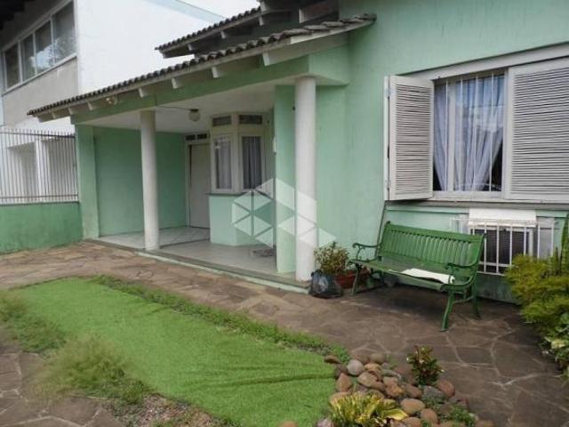 Casa 3 dormitórios, próximo ao Zaffari Cassol