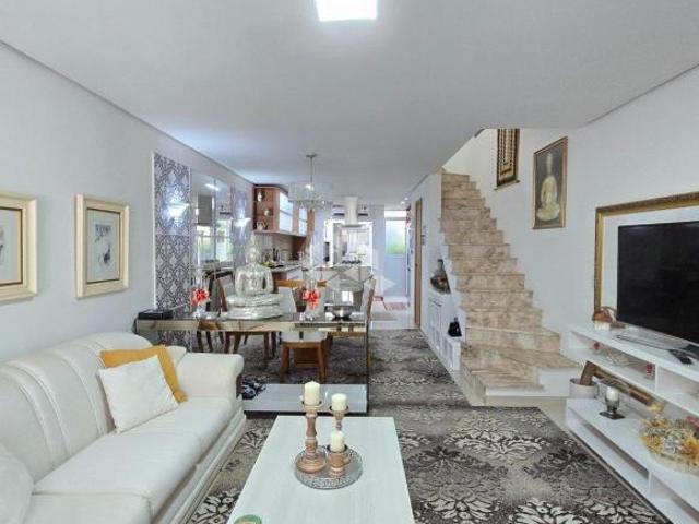 Casa 3 dormitórios/ quartos