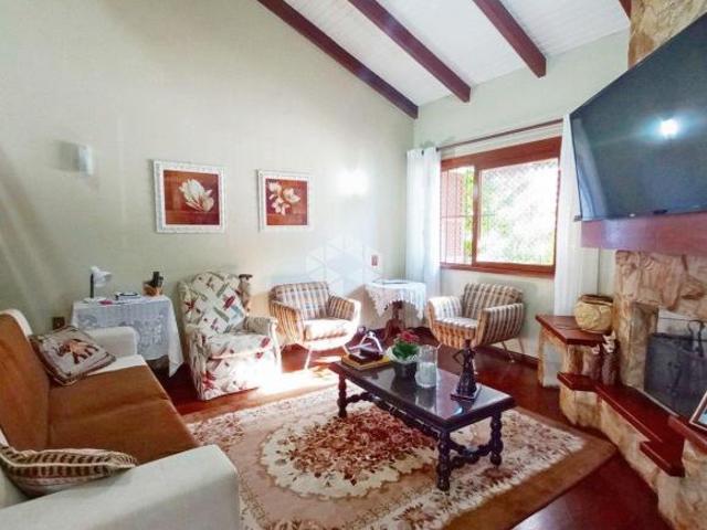Casa 3 dormitórios, terreno amplo, piscina, Ipanema