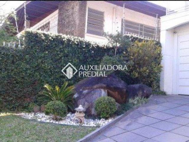 CASA 3 DORMITÓRIOS, TRÊS FIGUEIRAS, 450 M²