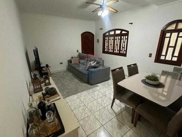 Casa 3 Dormitórios Vila Galvão com preço reduzido