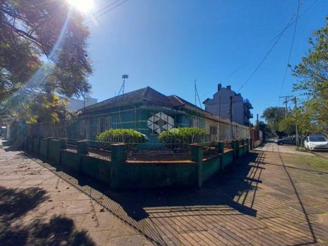 Casa 3 dormitórios/quartos no Bairro são Geraldo em Porto Alegre