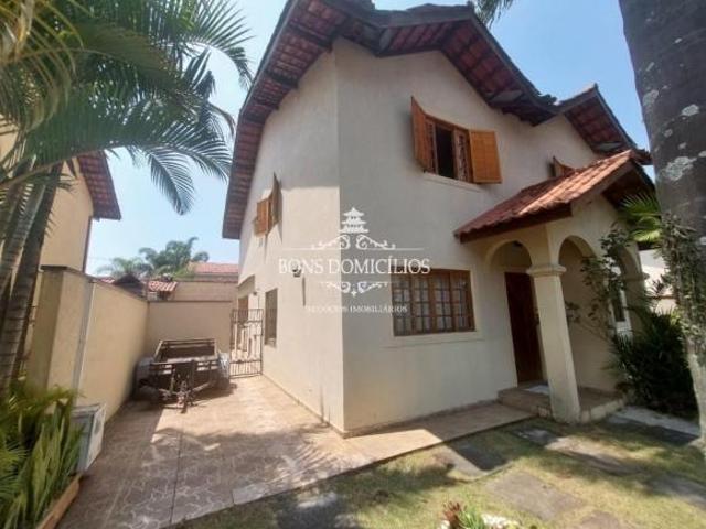 CASA 3 DORMS/1SUITE/3VAGAS EM COND. BEM LOCALIZADO NA GRANJA VIANA