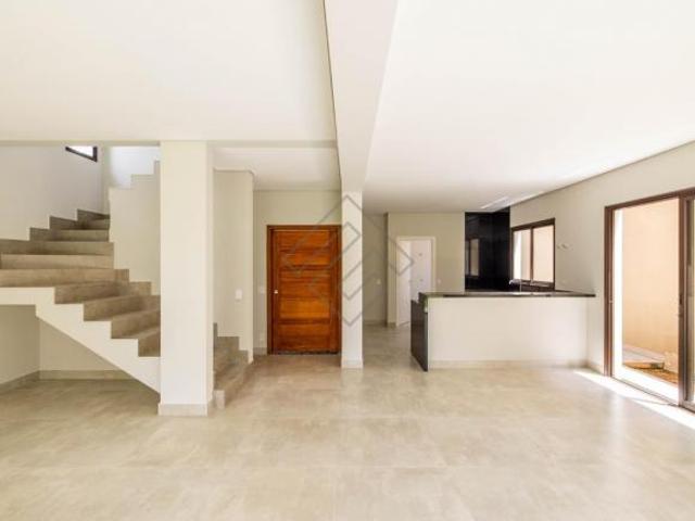 CASA 3 DORMS 191 M² E 257M² DE TERRENO COM LAZER NO REGIÃO DA HÍPICA