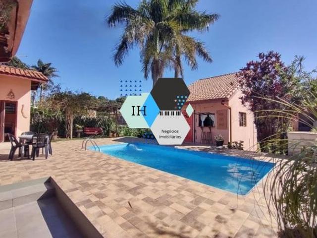 Casa 3 dorms, 1 suíte, 3 vagas, 250m² á venda no condomínio Cafezal VI em Itupeva, Oportunidade!
