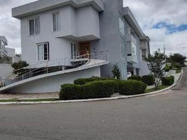 Casa 3 Dorms com 3 suítes, Gourmet, escritório, Granja Viana Cotia SP