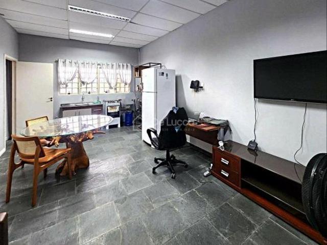 Casa 3 dorms, suíte, ampla, perto de hospitais, escolas e comércios em Campinas